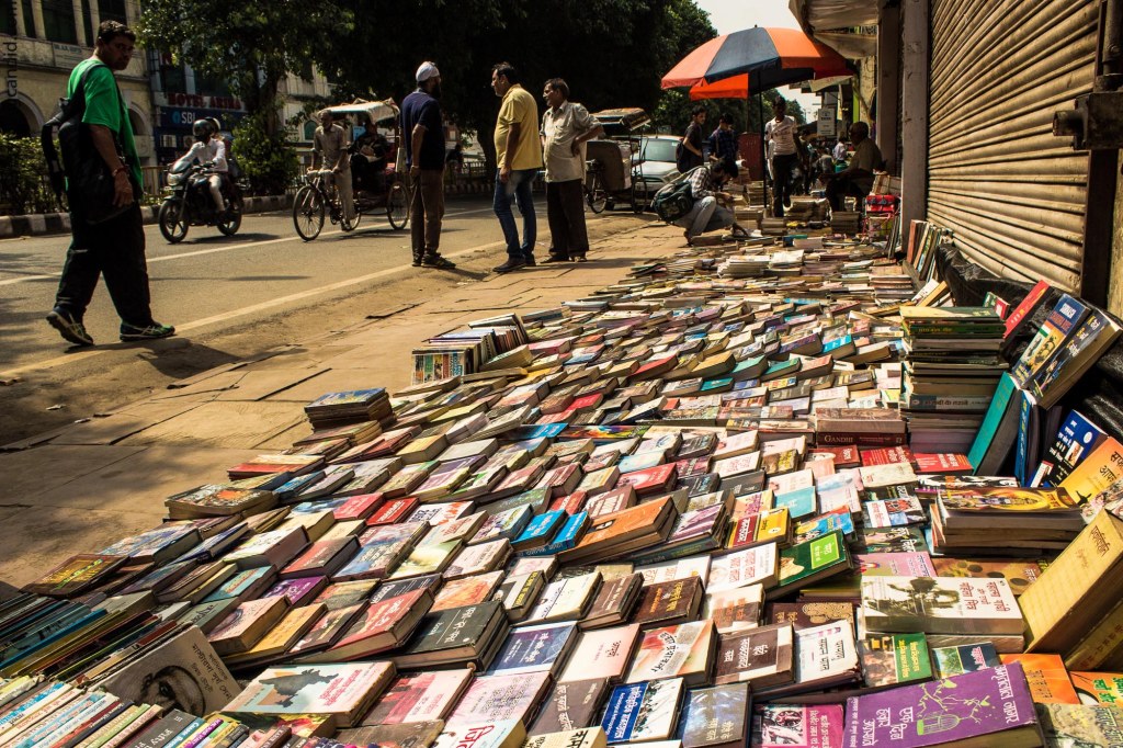 Sunday Book Street Market Of Delhi– The Superlative Paradise For Book ...